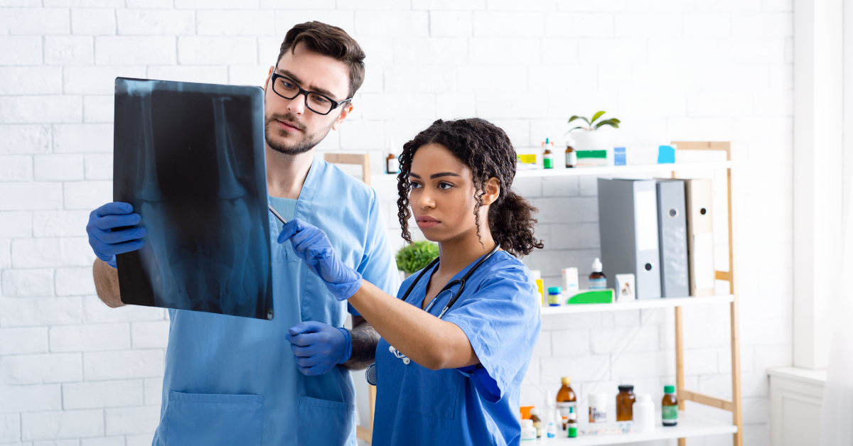 How to Become a Radiologist: 2025 Career & Salary Guide